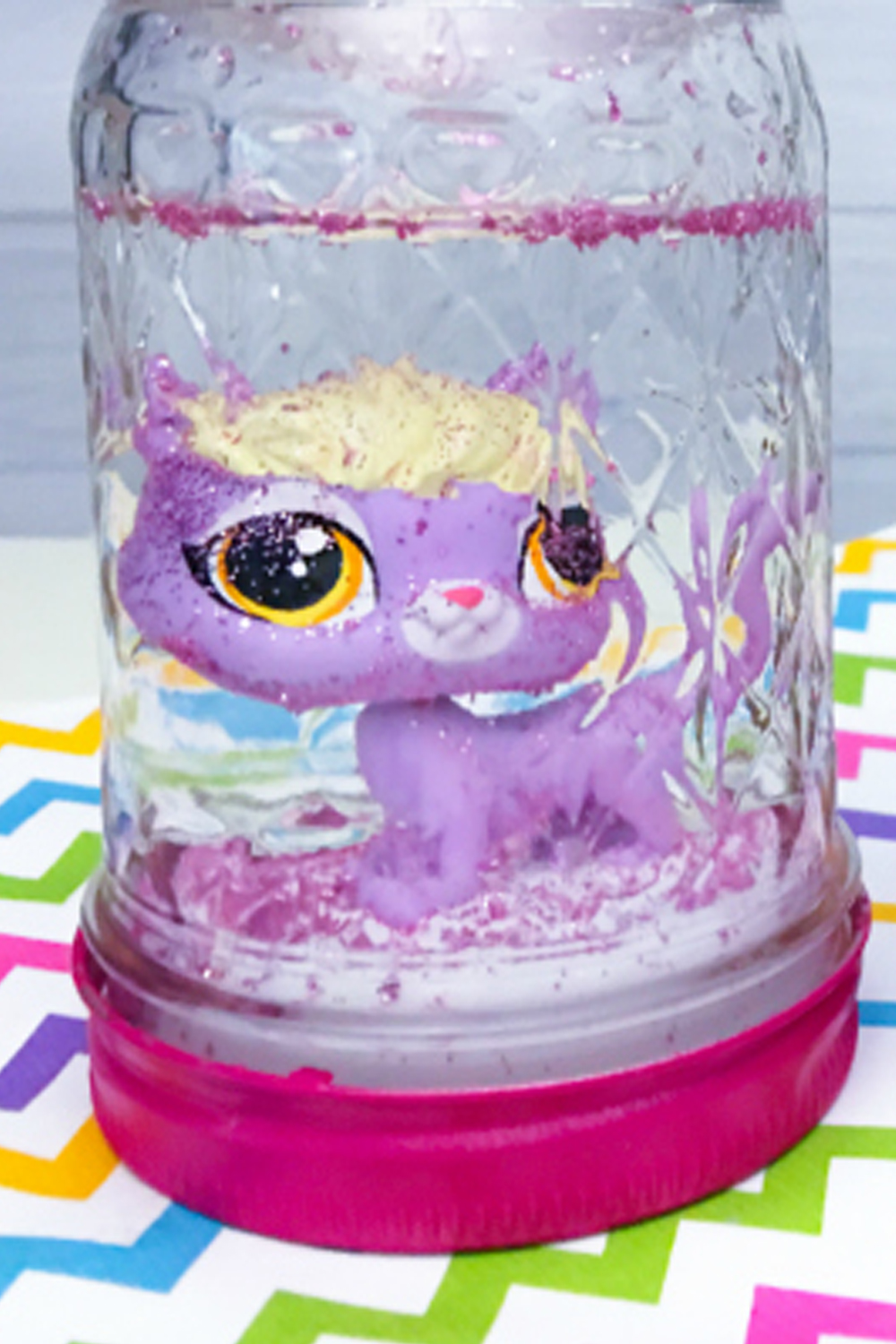 Littlest Pet Shop Snow Globe - Sarah Titus