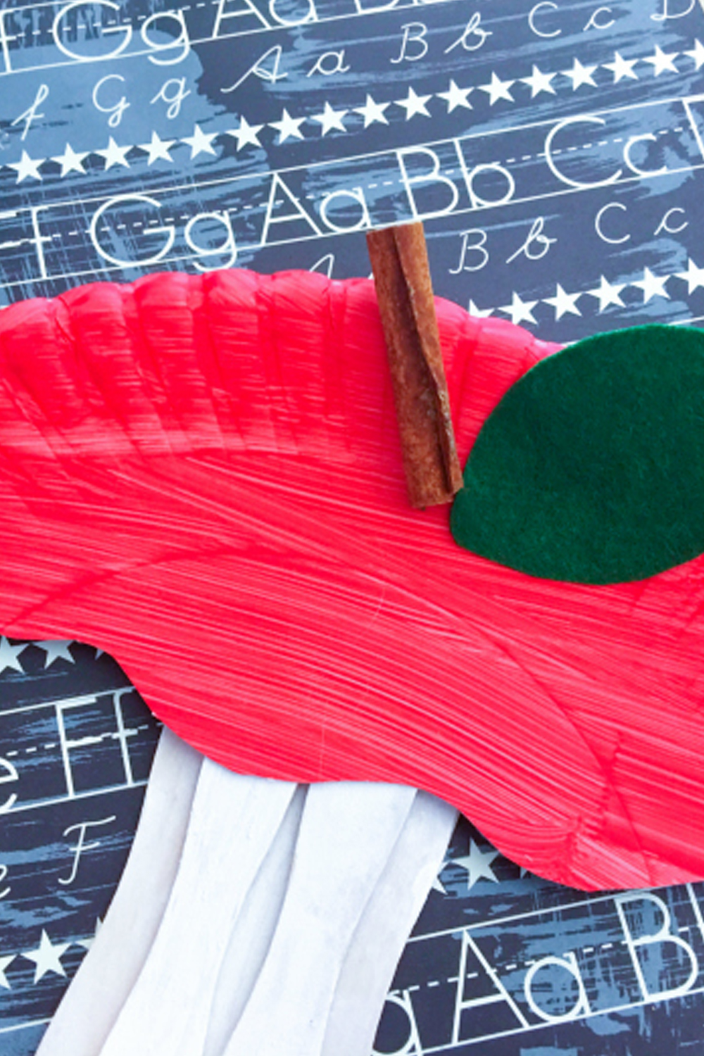 Paper Plate Apple {Kids Craft} - Sarah Titus