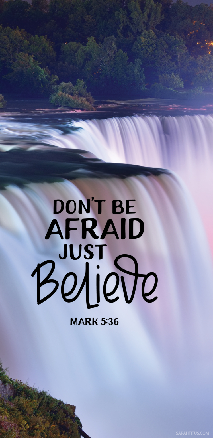 Don't Be Afraid Wallpaper - Sarah Titus